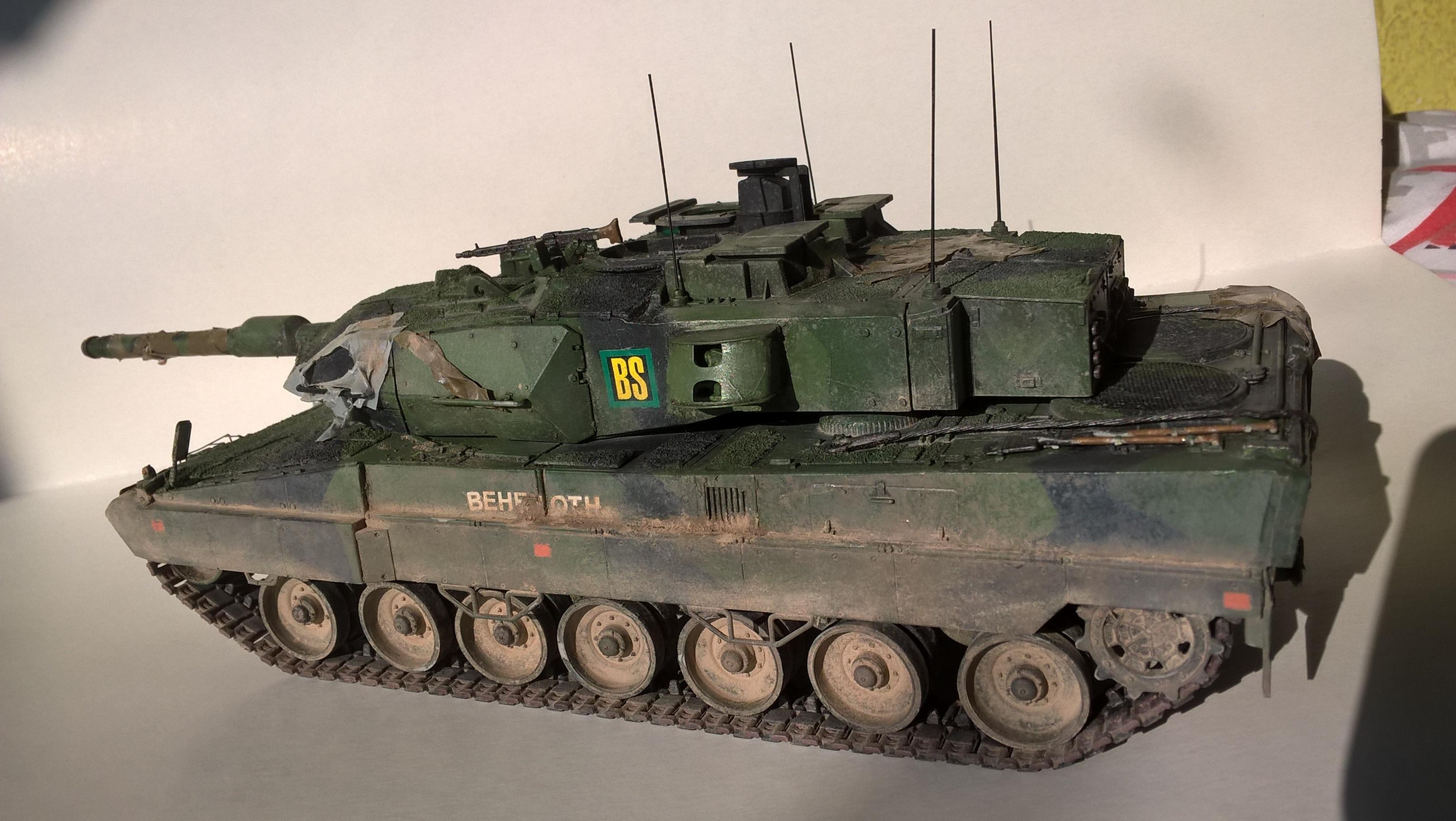 Strv 122,született Leopard 2 A6EX 1/3 HobbyBoss